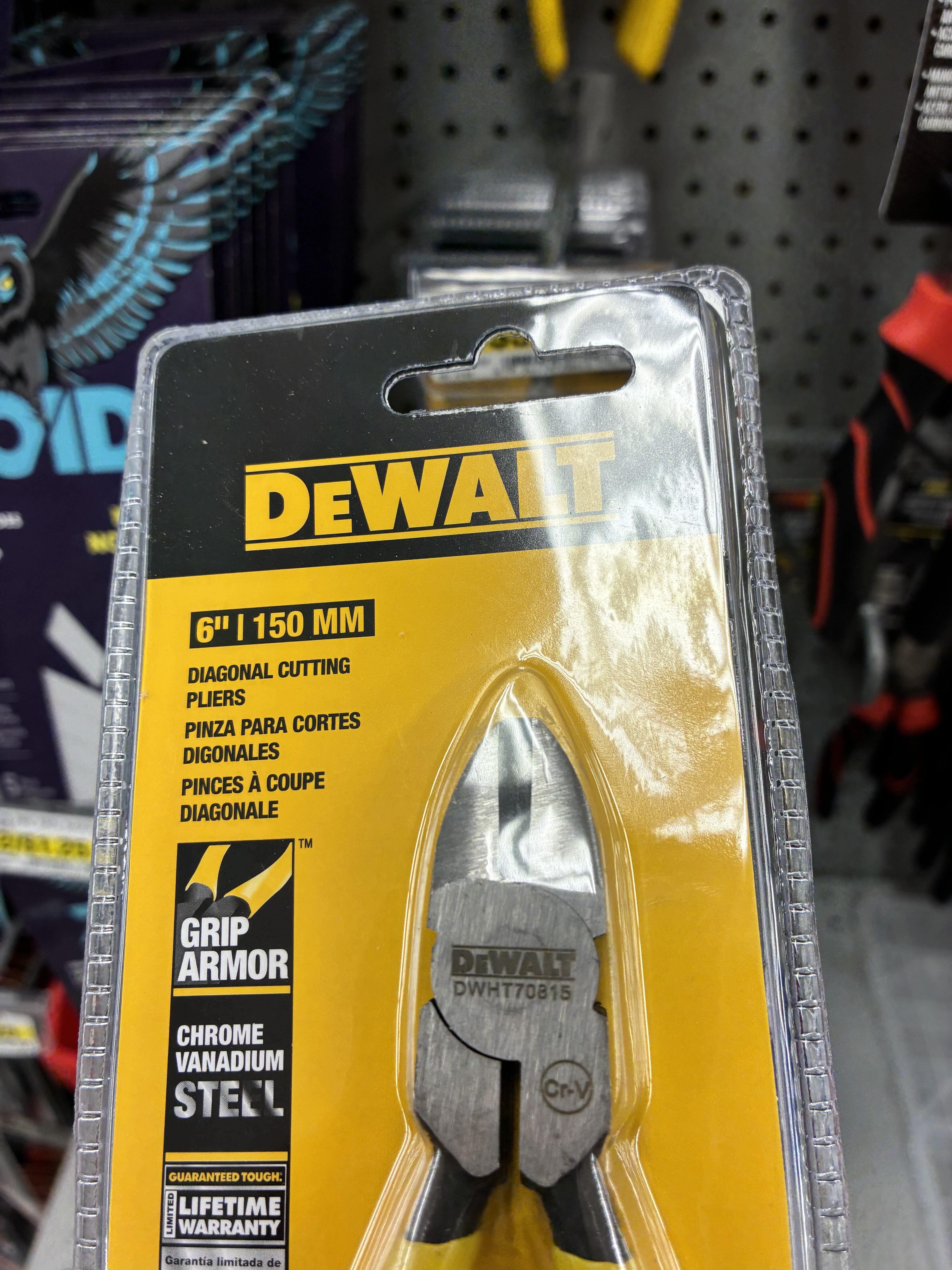 [Dollarama] Dewalt cutting plier DWHT70815 $5 - RedFlagDeals.com Forums