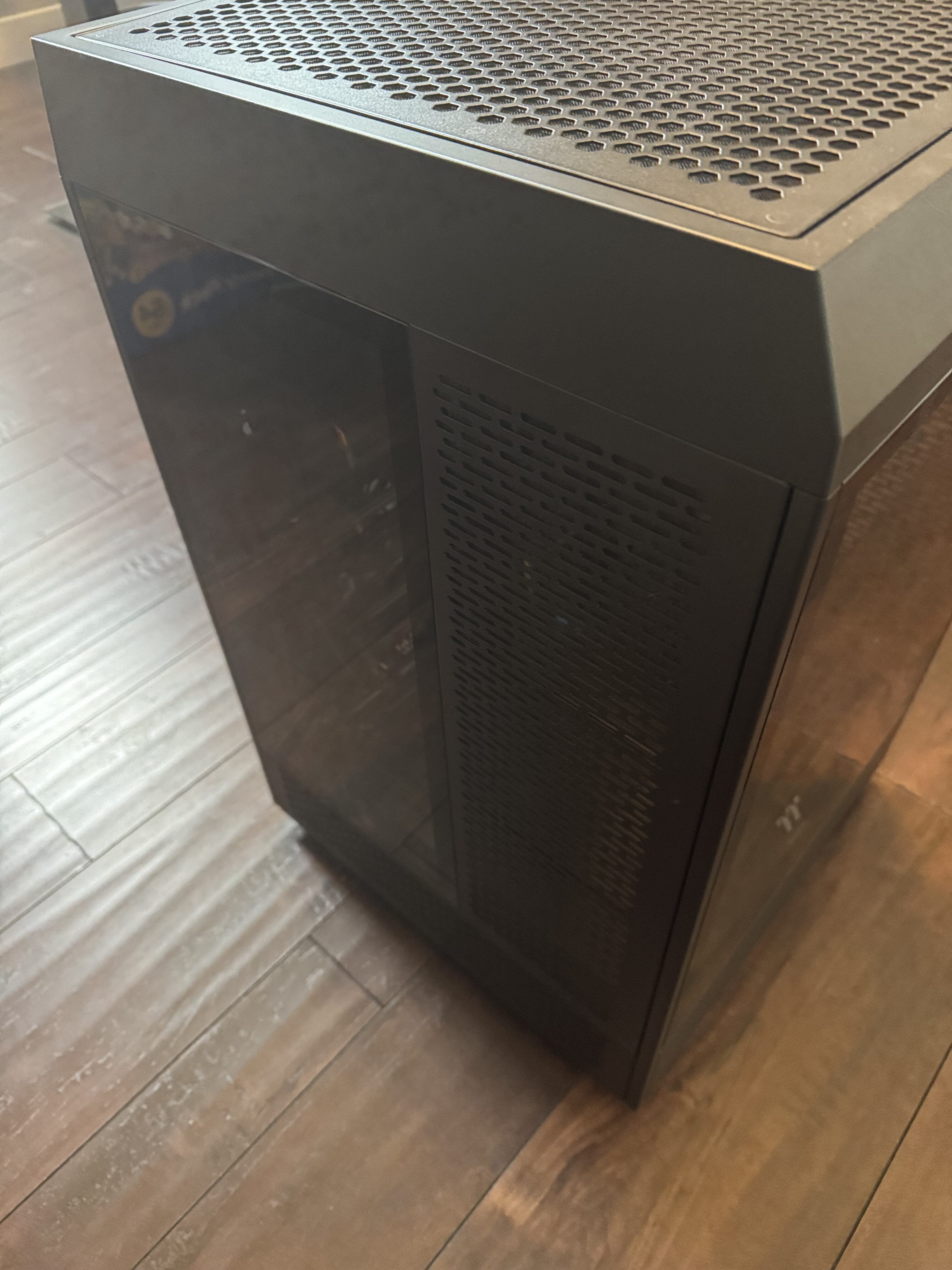 Brand new gaming PC 9800X3D & RTX5080 OC, Thermaltake Tower 500 PC case ...